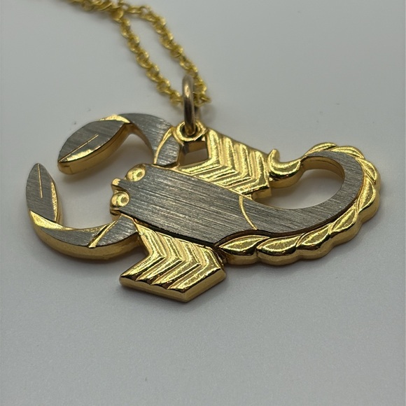 Accessories | Vintage 8s Scorpio Horoscope Necklace Scorpion 18 Chain ...